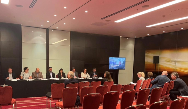 Shareholder services - Breedon