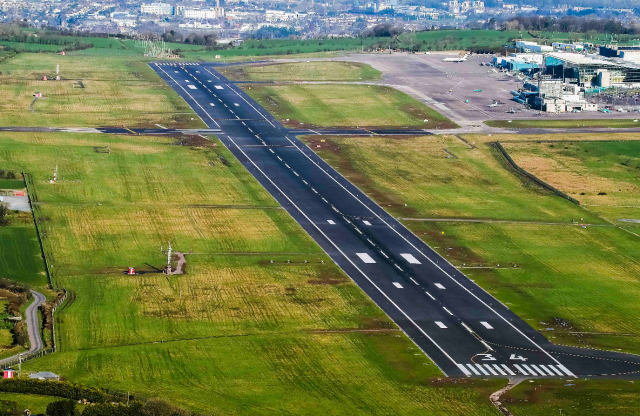 Cork airport runway 16-34 rehabilitation - Breedon